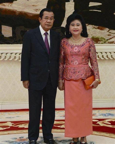 សម្តេចតេជោ ហ៊ុន សែន បង្ហោះសារផ្អែមល្ហែមជូនពរសម្តេចកិត្តិព្រឹទ្ធបណ្ឌិត ក្នុងឱកាសថ្ងៃខួបកំណើត