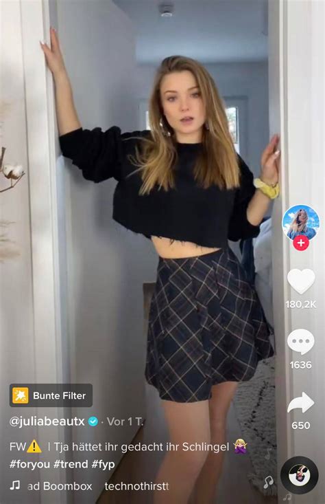 Discover More Like Juliabeautx Kleines Schulm Dchen And Related Content Scrolller