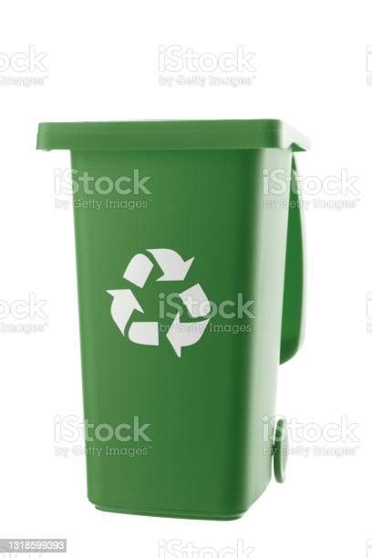 플라스틱 녹색 쓰레기는 흰색 배경에 격리 할 수 있습니다 0명에 대한 스톡 사진 및 기타 이미지 0명 감소 깨끗한 Istock