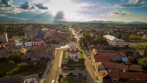 Aerofilms Bg Паметникът на Свободата в Русе е проектиран в началото на Xx век от италианския