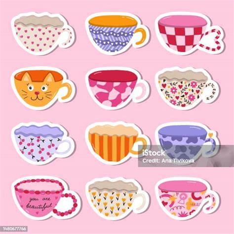 90년대 스타일의 트렌디한 세라믹 머그가 있는 큰 스티커 세트 손으로 그린 벡터 낙서 삽화 다른 찻잔 스칸디나비아 주방용 커피 머그잔 만화 컵 도자기 식기 0명에 대한 스톡