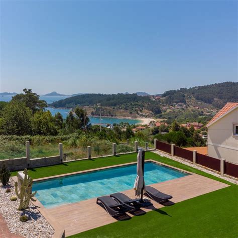 Rosa Gres On Linkedin Ihavethisthingwithpools Porcelainstoneware Piscinasdiferentes…