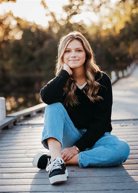 Posing Guide Teen Photography And Senior Portraits Artofit