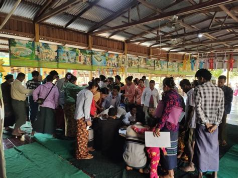 သပိတ်ကျင်းမြို့နယ်တွင် ပန်းခင်းစီမံချက်ဖြင့် နိုင်ငံသားစိစစ်ရေးကတ်များ ကွင်းဆင်းဆောင်ရွက်ပေးလျက