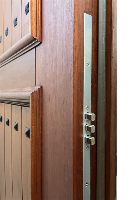 3 POINT LOCKING SYSTEM Bellini Mastercraft