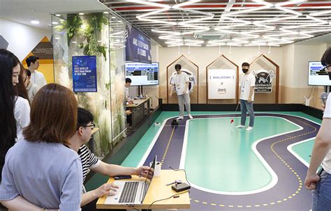솔데스크에서 제 1회 Aws 딥레이서 대회를 개최했습니다 솔데스크학원