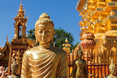 4 000 วัดพระธาตุดอยสุเทพราชวรวิหาร ภาพถ่ายสต็อก รูปภาพ และภาพปลอดค่าลิขสิทธิ์ Istock