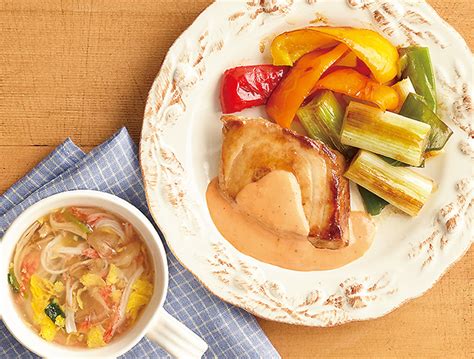 かじきソテーのアリオリソースがけ、とろみまいたけスープのレシピ｜ぱくぱく献立くん（料理レシピ）