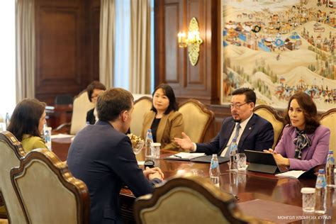 Ц Мөнхцэцэг Эмэгтэйчүүдийн оролцоог дэмжсэн эрх зүйн орчин бүрдүүлэхээр зорин ажиллаж байна