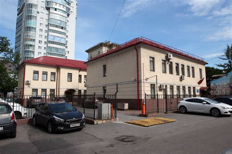 Во дворах на Большеохтинском открыли воссозданное здание УВД — Новости строительства Санкт