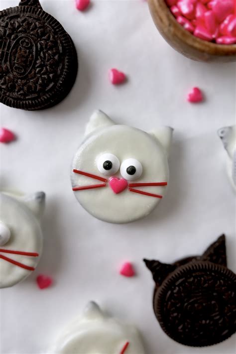 Cute Cat White Chocolate Covered Oreos Bake Drizzle Dust