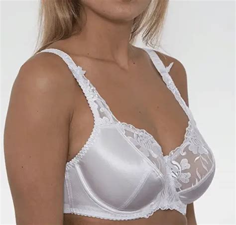 Dd Vs E Cup Bras Understanding The Size Difference Best Bra Uk