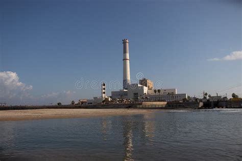 Kraftwerk Durch Das Meer Stockfoto Bild Von Aufsatz 211431246