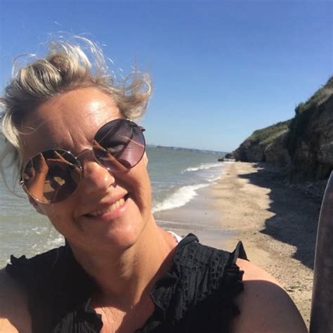 Daisy Loomans Daisyloomans • Threads Say More