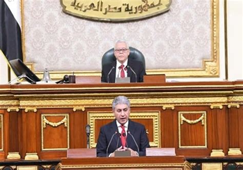 اخبارك نت عاجلوزير السياحة توقعات بزيادة أعداد السائحين لـ 153