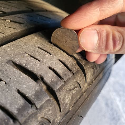 블라인드 자동차 타이어 교체 시기