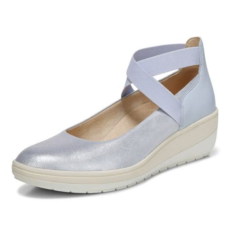 Ellery Wedge Vionic Deals