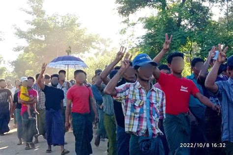 မုံရွာမြို့အဝင်တွင် တပ်စွဲထားသော စစ်သားများကို Pdf တပ်ဖွဲ့ ဝင်ရောက် ပစ