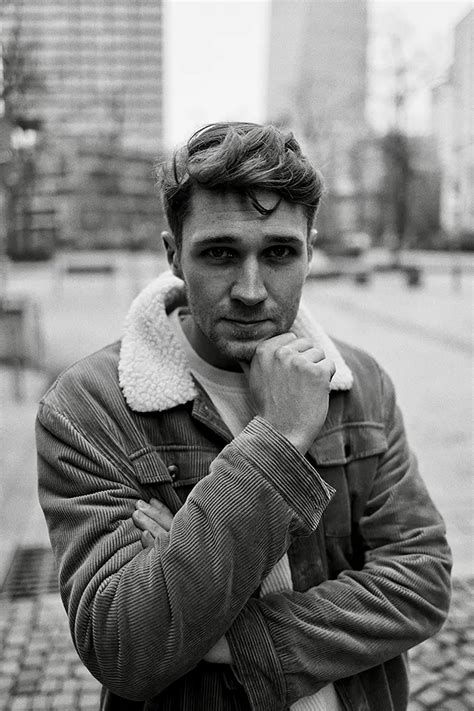 Mikołaj Bartosiewicz Wave