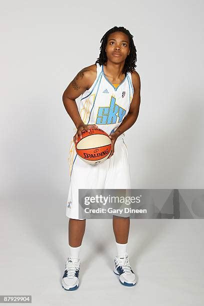 Danielle Dineen Photos And Premium High Res Pictures Getty Images