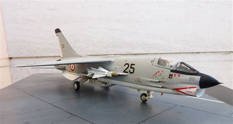 [heller] Vought F8 Crusader Français