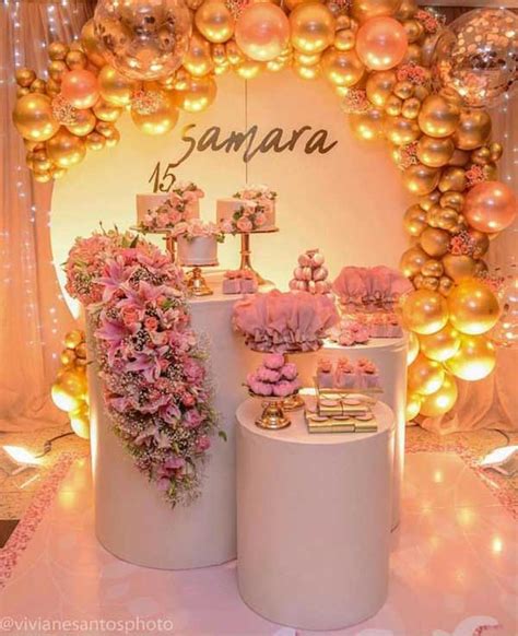 ایده‌های جذاب و زیبا برای تزیین میز تولد با گل و شمع ستاره