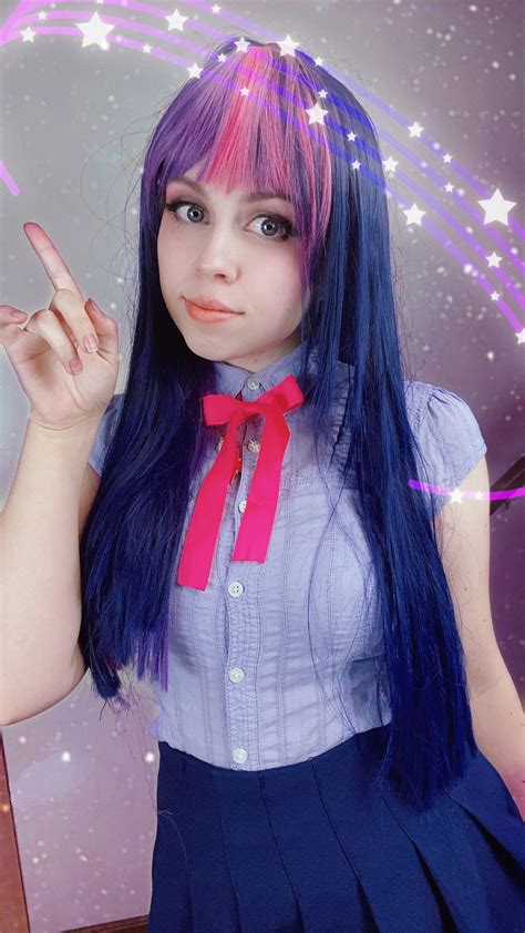 Human Twilight Sparkle Cosplay