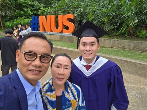 កូនប្រុសអ្នកឧកញ៉ា ជឹង សុគន្ធាវី បញ្ចប់ការសិក្សាពីសាកល វិទ្យាល័យ ជាតិប្រទេសសិង្ហបុរី Nus