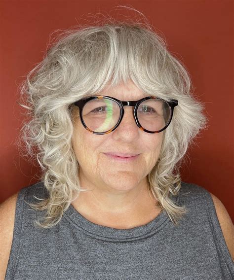 30 Fabulous Hairstyles For Women Over 60 With Round Face Shapes Artofit