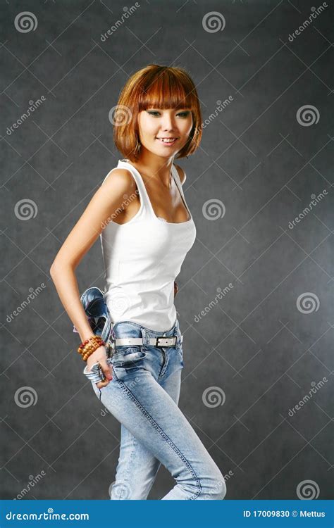 Menina Japonesa Bonita Foto De Stock Imagem De Jeans 17009830