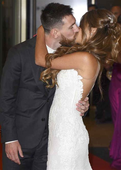 Lionel Messi Wedding Soccer Star Marries Antonela Roccuzzo Us Weekly