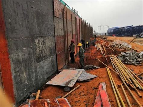 混凝土浇筑后多久可以拆除建筑模板？模板的拆除日期取决于砼硬化的快慢 Csdn博客