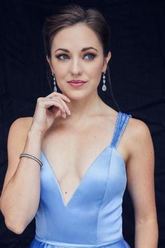 Broadways Cinderella Laura Osnes Joins Backlight Productions Special