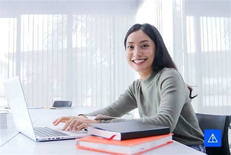 Build 7 Essential Data Analytics Skills For A Strong Start In 2025