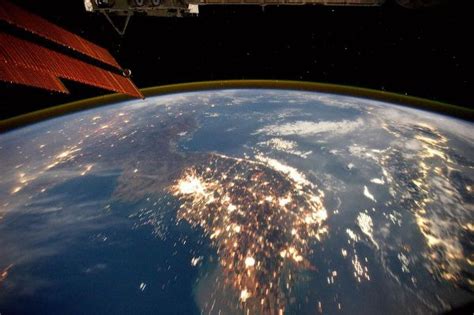 우주에서 본 한반도 천체사진이 어려운 이유