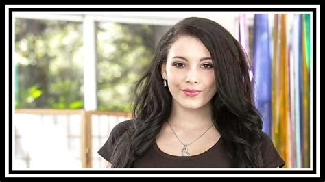 Noelle Easton Wiki Bio Age Photos Ethnicity