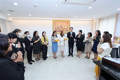 ผู้บริหารระดับสูง สบน เข้าอวยพรปีใหม่ 2567 รองปลัดกระทรวงการคลังหัวหน้ากลุ่มภารกิจด้านรายได้