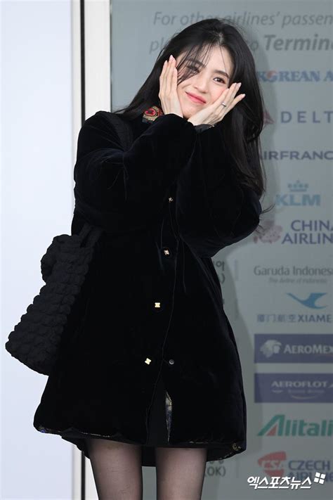 Pin By Xeexohees On Hansohee Celebrity Style Fashion Beautiful Girls