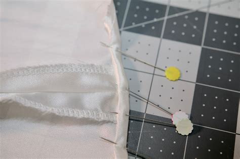 Sewing The Skirt Lining Easy Pleated Skirt Sew Along Part 2 So Sew Easy