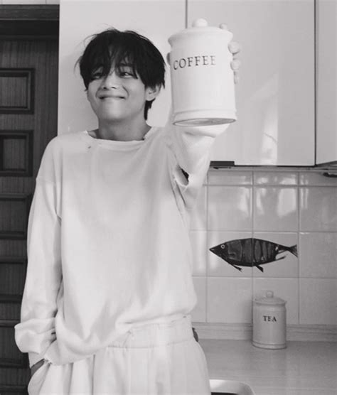 컴포즈 커피 Bts 뷔태형 모델로 발탁