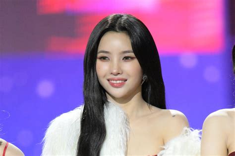 Soyeon De Gi Dle Insinúa Que Dejara Su Agencia Cube Enternainment En Noviembre
