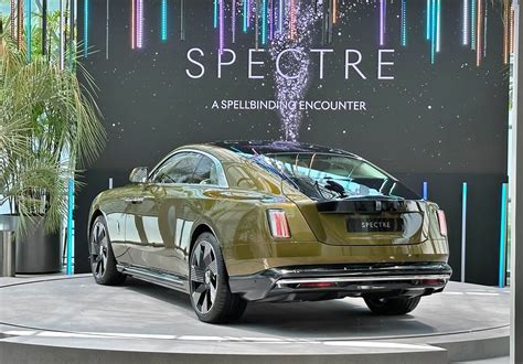 롤스로이스 전동화 흐름 합류…첫 전기차 ‘스펙터 공개 에누리 쇼핑지식 뉴스