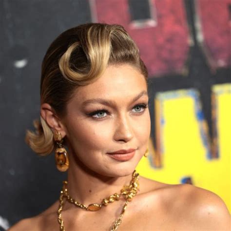 Cosmopolitan Bg мода и красота любов и секс и всичко което има значение Cosmopolitan Bg