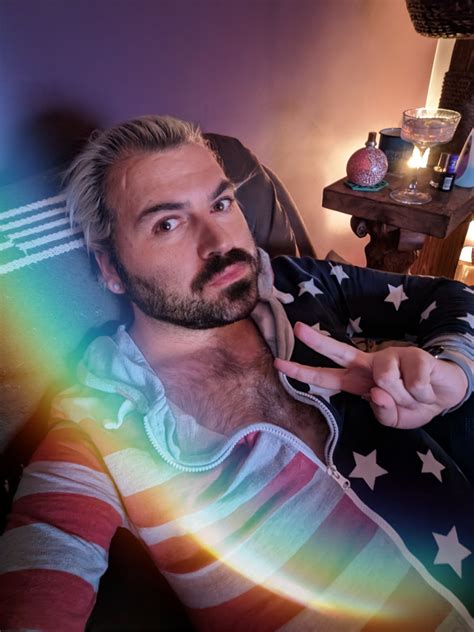 This Brit Who Is A Us Politics Nerd Is All Set For The Midterms Coverage R Gaybrosgonemild