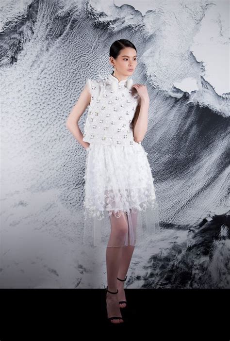 Загвар зохион бүтээгч эгч дүүс болох Ч Нямханд Ч Мишээл нарын бүтээж буй Michel And Amazonka марк