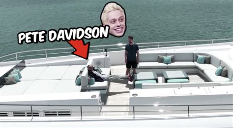 Pete Davidson Fans Go Wild As Comic Makes Random Appearance And