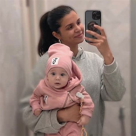 Беременная в третий раз Алиана Устиненко сообщила о проблемах Вокруг ТВ