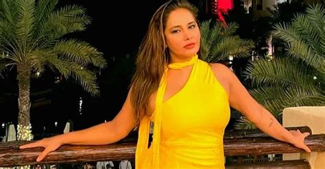 breaking news imran khan and hajra khan panezai s alleged ties