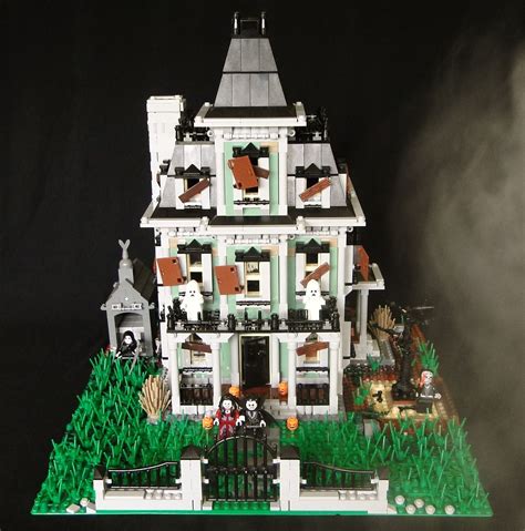 Lego Modular Haunted House