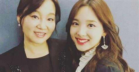 트와이스 쯔위 나연 엄마 쏙 빼닮은 미모 보니 싱크로율 200